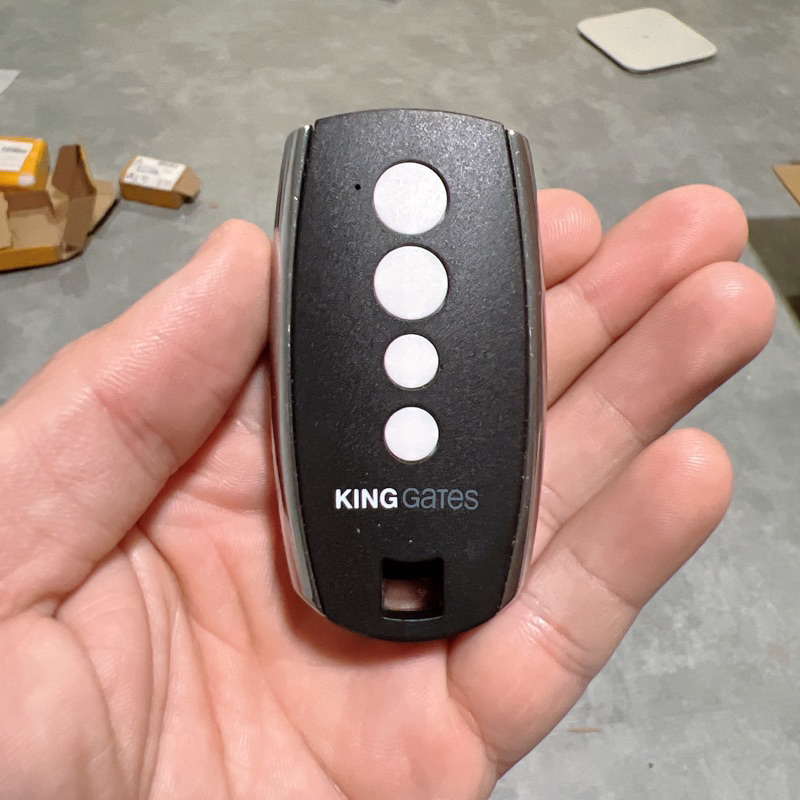 [A18][Tặng Thêm Pin] KING GATES 433mhz Remote cổng KING GATES Italy ...