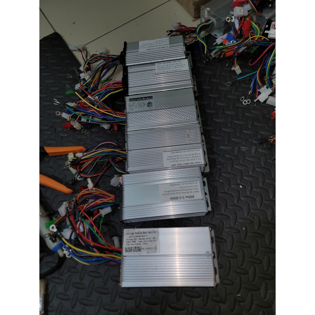 ic xe điện 800w hàng tháo xe hoạt động bình thường , đầy đủ dây jack và ...