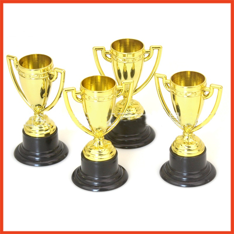 Cúp lưu niệm thu nhỏ làm quà tặng sinh nhật cho bé trao thưởng động ...