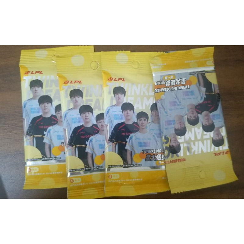 card buffun lpl màu vàng ver 1 chính hãng chính thức sưu tầm lpl đội tuyển lol | Shopee Việt Nam
