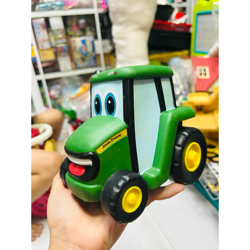 Mô hình xe John Deere Johnny Tractor Push N Roll | Shopee Việt Nam