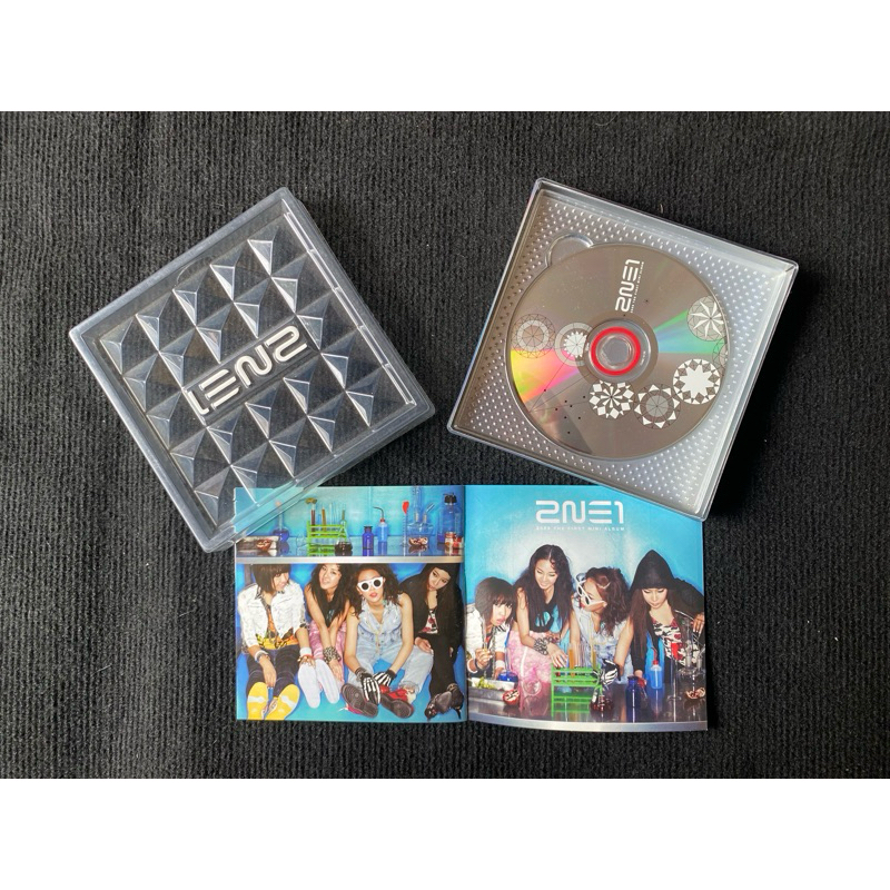 2ne1 mini album đã khui seal, gồm CD và mini photobook | Shopee Việt Nam