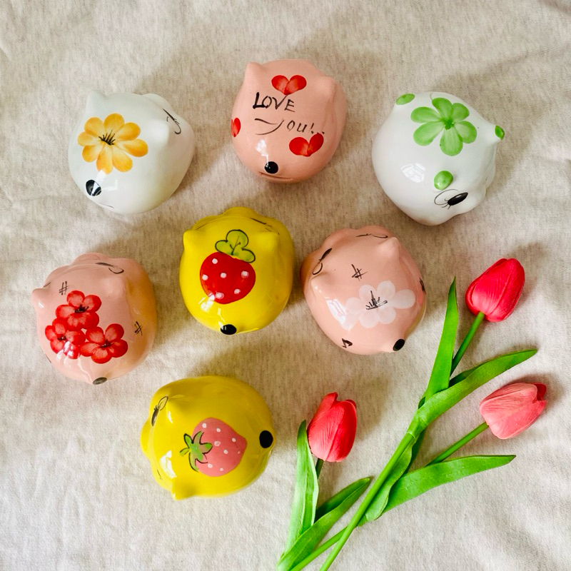 Heo mini size 8,5*6,5*6,5cm LỖ DẸT NGANG heo đất lợn đất hoạ tiết bất ...