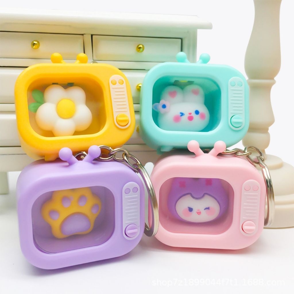 Móc khoá TiVi dạ quang phát sáng | Shopee Việt Nam