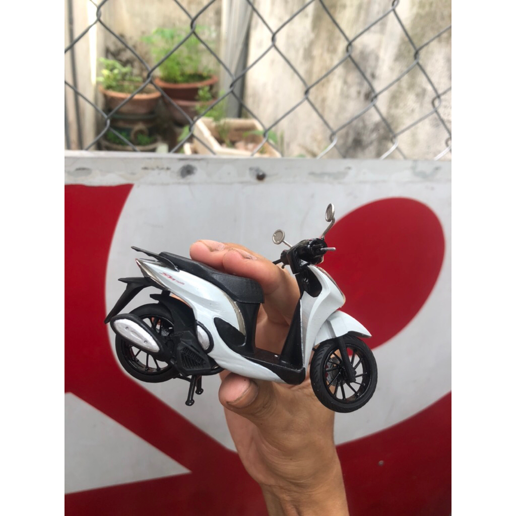 Mô hình Honda SH mode tỉ lệ 1:18 - Mô hình xe máy tỉ lệ 1:18 | Shopee ...