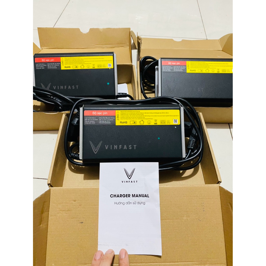 Sạc vinfast 400w mới chính hãng evo , evo lite , evo neo , feliz neo ...