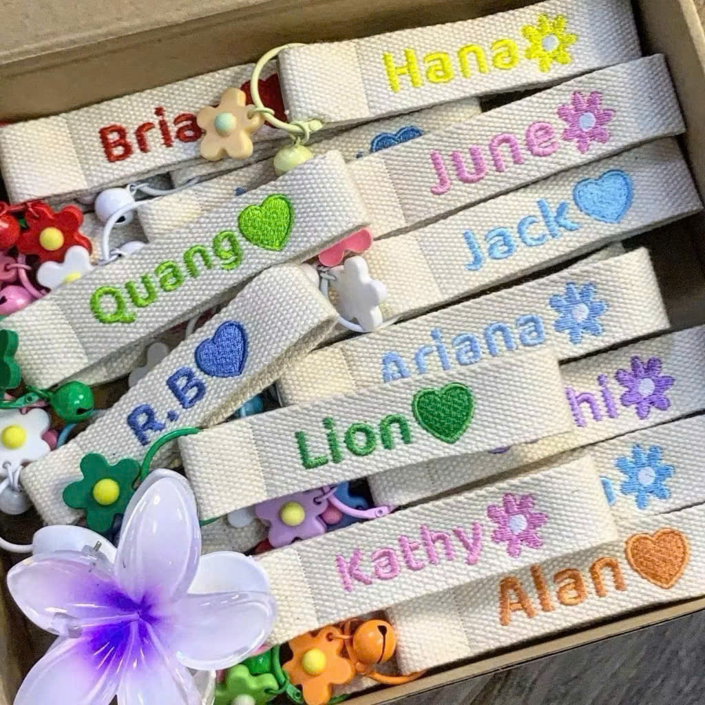 (THÊU TÊN) Name tag, móc khóa thêu tên treo cặp, balo, túi xách, dấu ấn ...