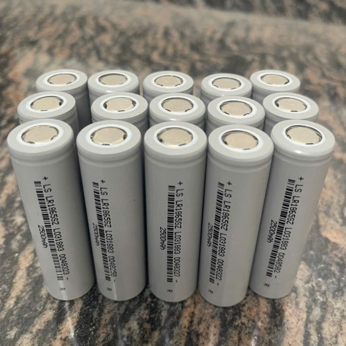 Combo 15cell Pin 18650 Lishen Xám 4.2V 2500mAh 12C Xả 30A 4.2V Dùng Cho ...