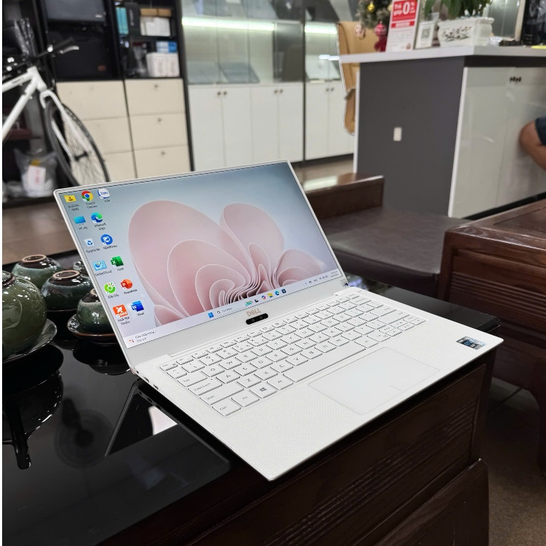 Laptop Dell XPS 9370 Core i7 8550U/ Ram 16Gb/ SSD Mvme 1TB/ 13.3'' IPS ...