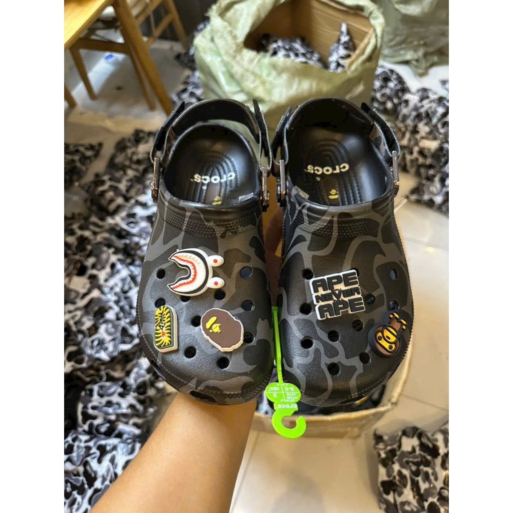 Dép Crocs BAPE Camouflage Đen – Phiên Bản A Bathing Ape Custom Charm ...