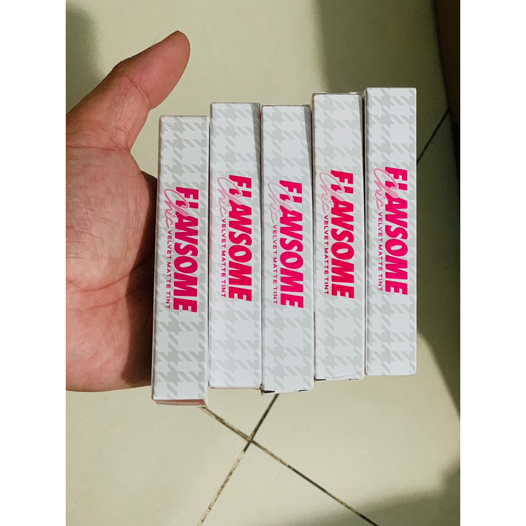 Son Kem Lì Flawsome Chic Velvet Matte Tint Mịn Nhẹ 3g | Shopee Việt Nam