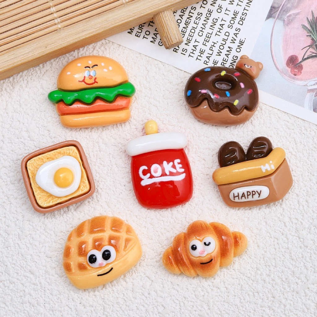 SET 10 CHARM BÁNH COKE GẮN DÉP, ( ĐÃ GẮN NÚT) | Shopee Việt Nam