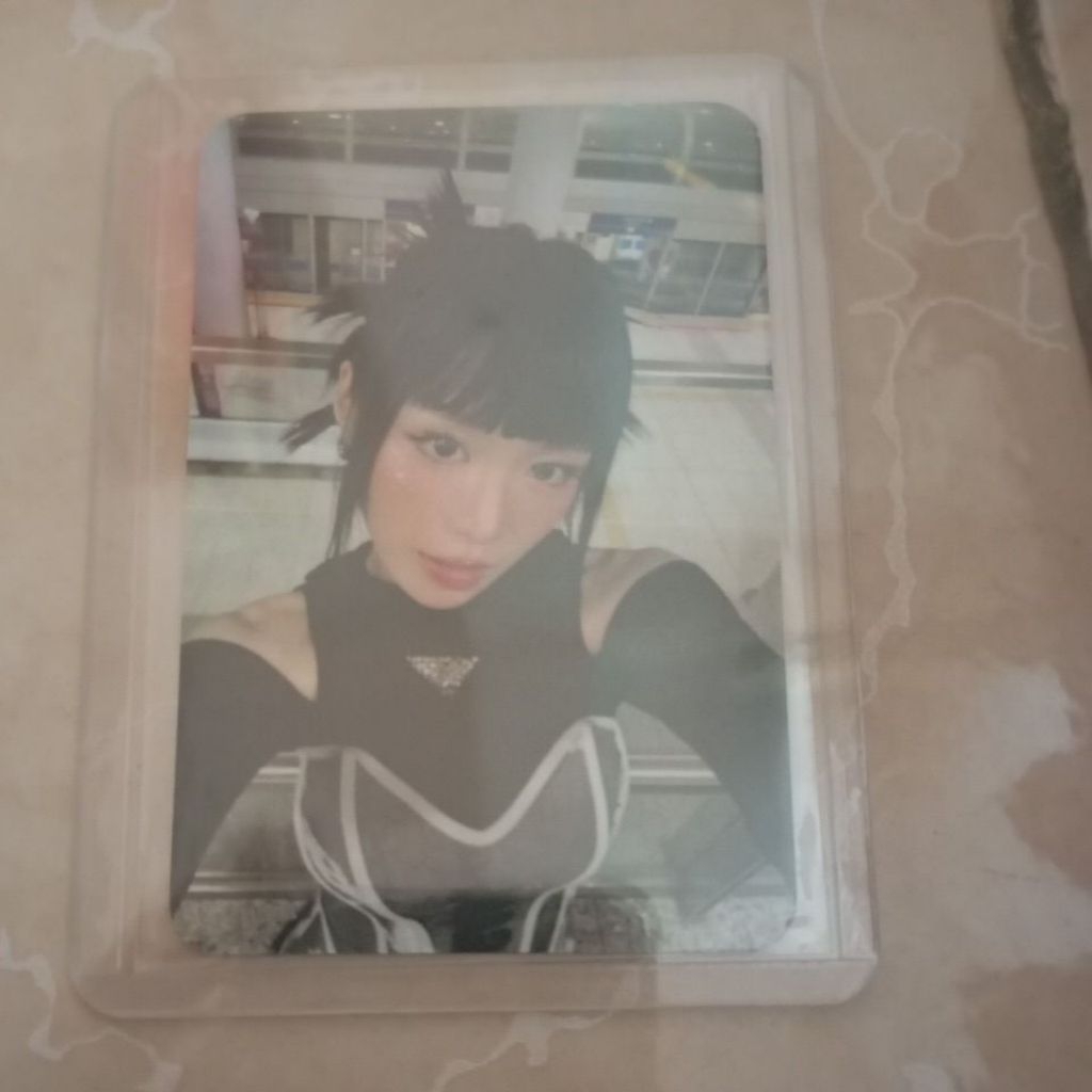 card off Han Sara em xinh say hi | Shopee Việt Nam