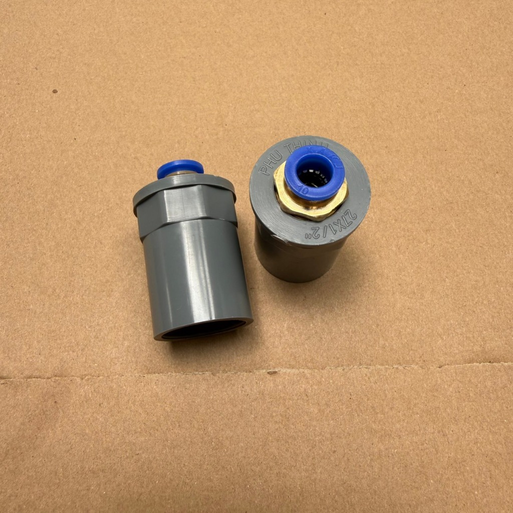 2 cái; Đầu chuyển đổi từ ống PVC phi 27 sang nối nhanh dây khí pu 6, 8 ...