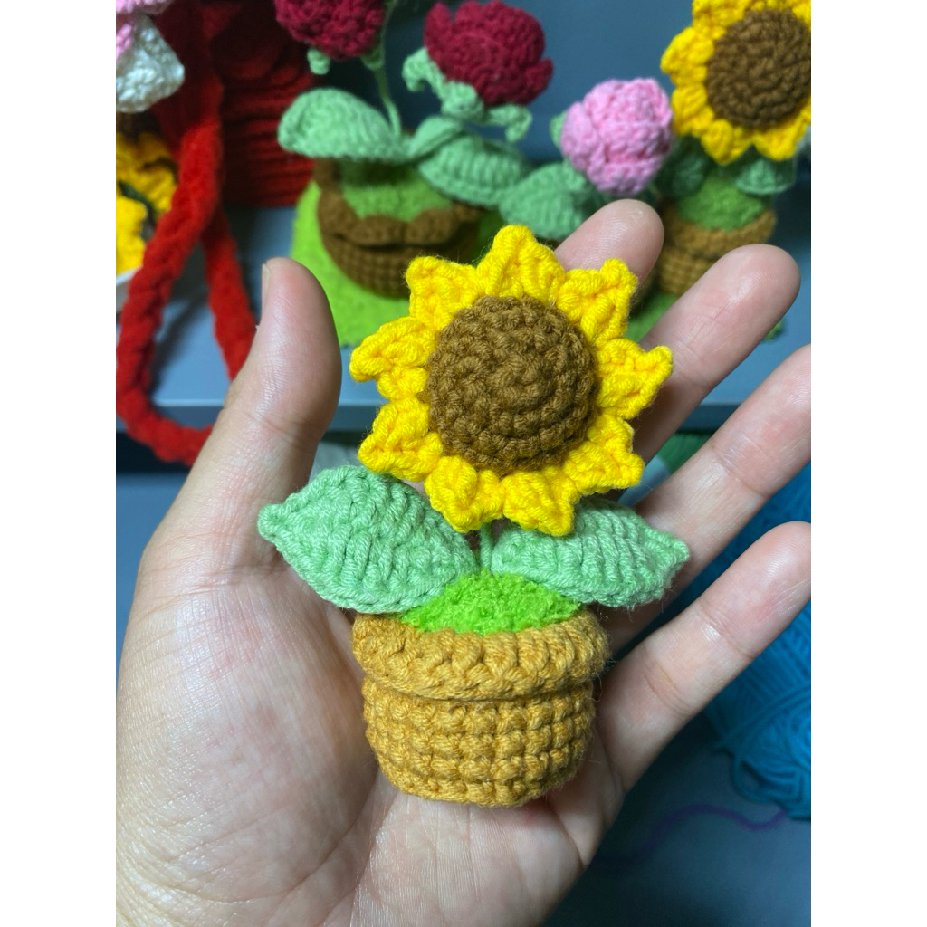 Chậu hoa hướng dương mini bằng len | Shopee Việt Nam