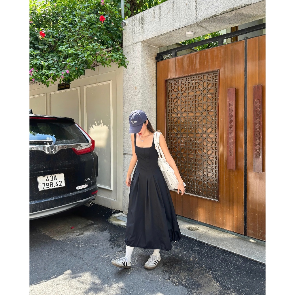 Đầm Nữ Stride Dáng Dài Hai Dây Chiết Eo Năng Động SECODEE | Shopee Việt Nam