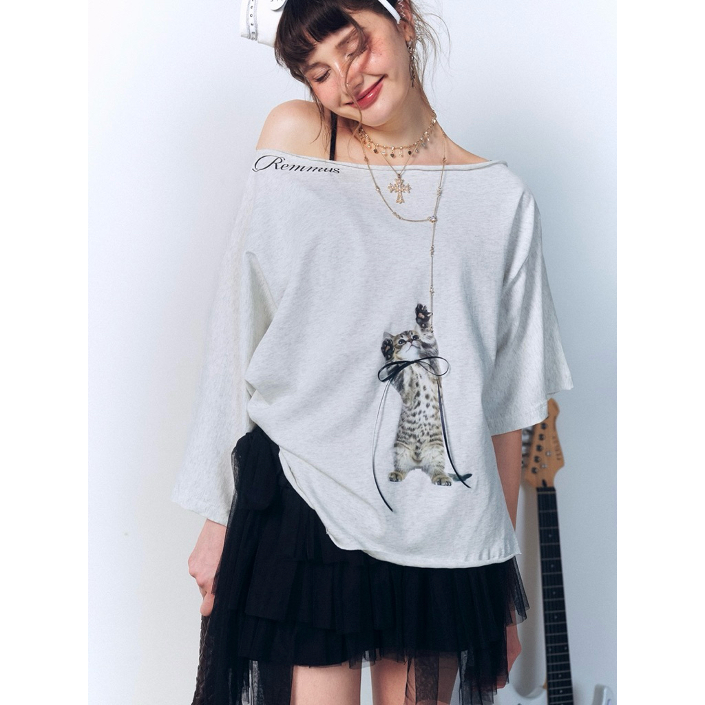 Cheeky Meow Top - Remmus | Áo trễ vai form oversize in mèo đính kèm kèm ...
