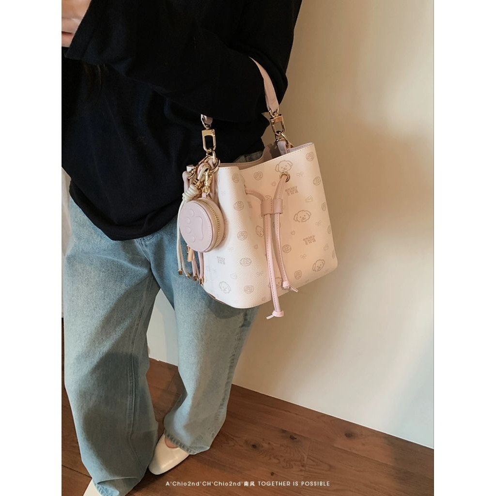 Túi CHIO2ND Chính hãng - CO2528901 | Shopee Việt Nam
