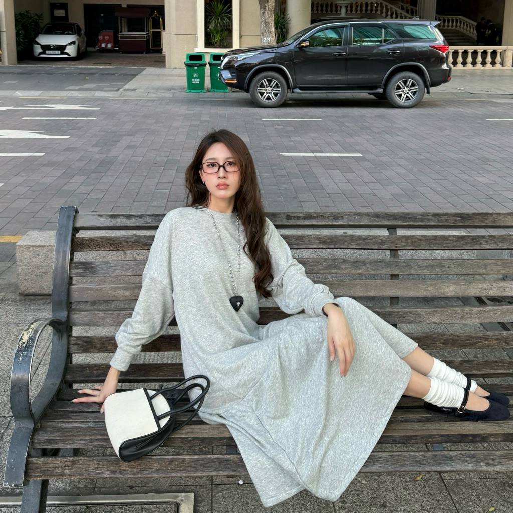 AIMEE - ĐẦM THỂ THAO TAY DÀI FORM SUÔNG DÀI | Shopee Việt Nam