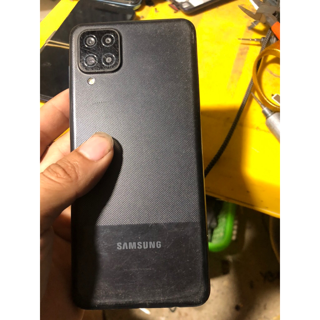 xác điện thoaij Samsung a12 dính mật khẩu. | Shopee Việt Nam