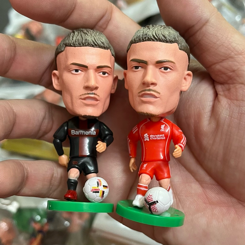 Combo set mô hình tượng cầu thủ Wirtz Liverpool Leverkusen 7cm chính ...