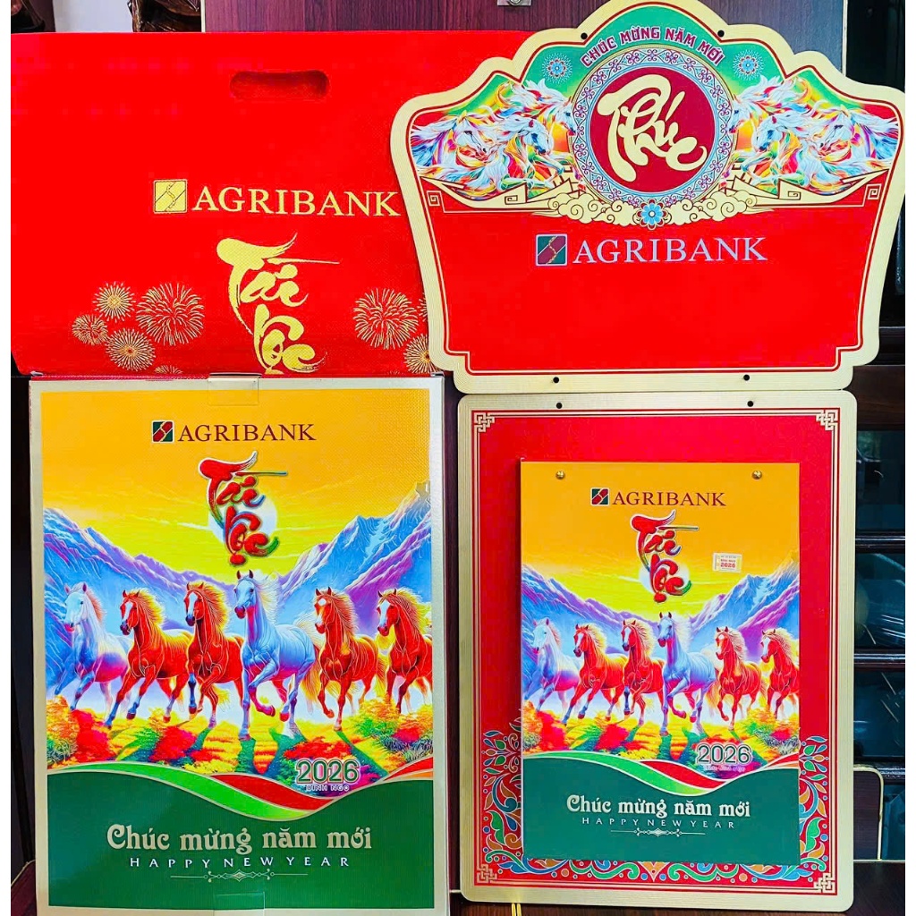Lịch treo tường Ngân Hàng Agribank [Vàng] kích thước 20x30cm có kèm hộp ...