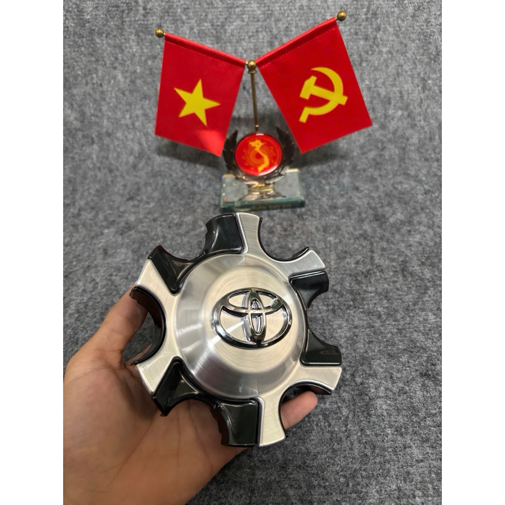 Logo chụp mâm, ốp lazang bánh xe Toyota Fortuner (2017-2022), Hilux ...