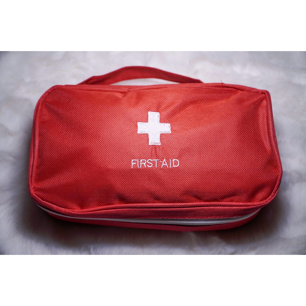 Túi Sơ Cấp Cứu Gia Đình – Premium First Aid Kit For Family | Shopee ...