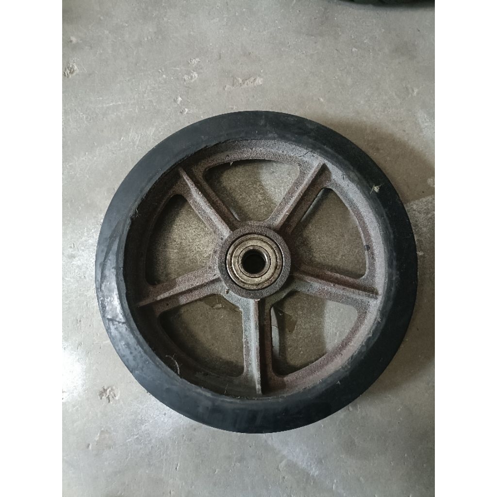 bánh xe mâm gang cao su đặc đường kính 30cm | Shopee Việt Nam