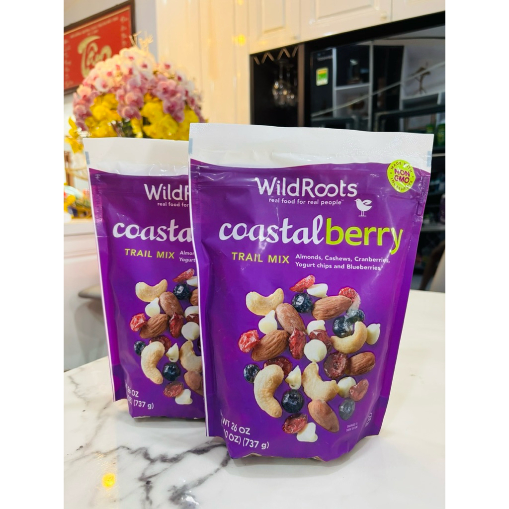 Hạt mix tổng hợp Trail mix WildRoots Coastal Berry 737g của Mỹ | Shopee ...