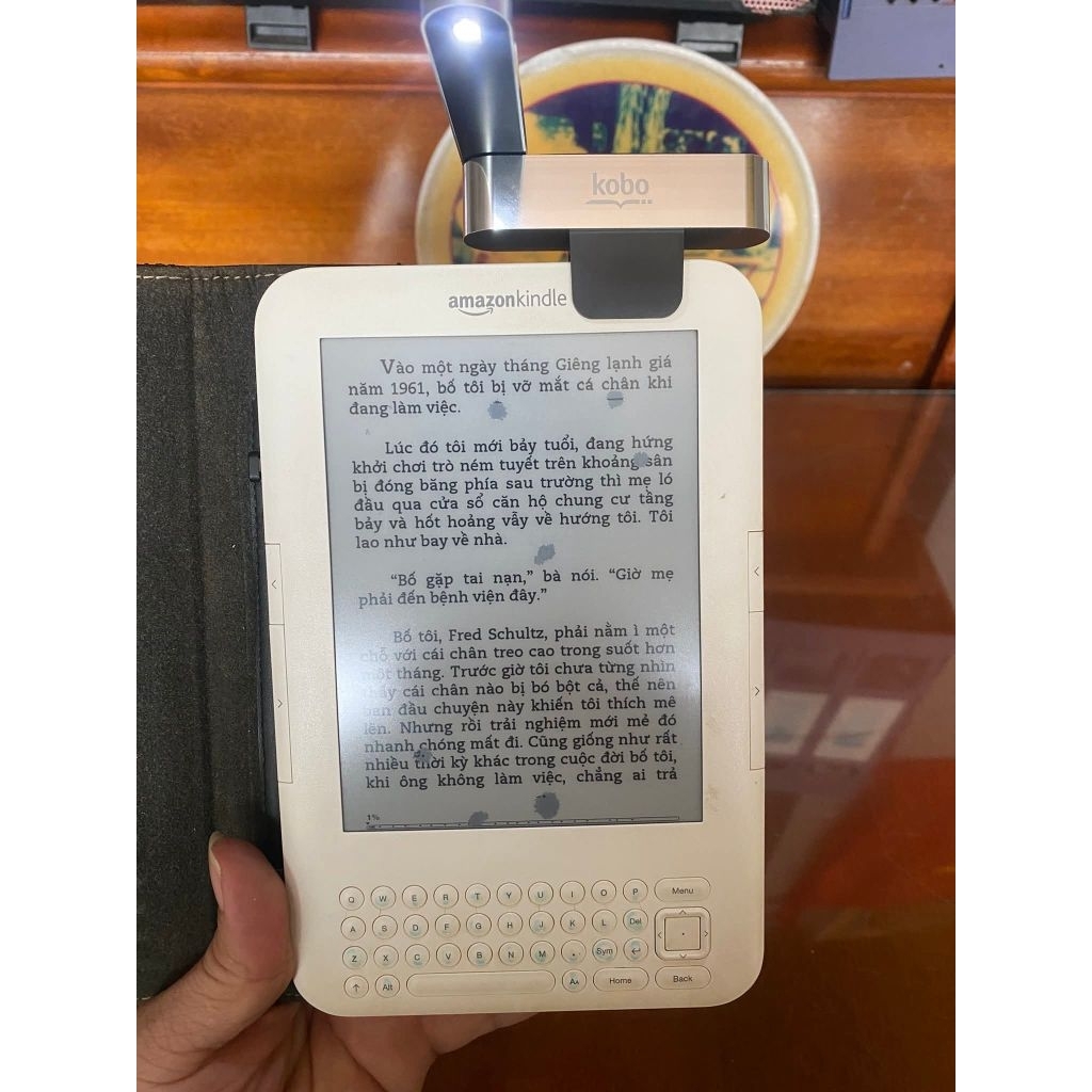 Máy đọc sách Kindle keyboard 3 full phụ kiện *Lỗi nhỏ * | Shopee Việt Nam