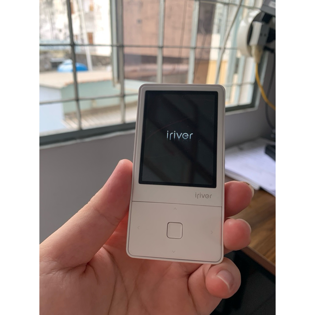 Mp4 Iriver nghe nhạc, xem phim, loa ngoài | Shopee Việt Nam