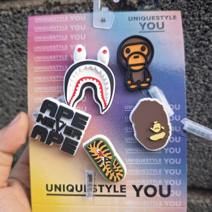 Set charm BAPE gắn dép cross, phụ kiện trang trí dép cross BAPE , charm ...