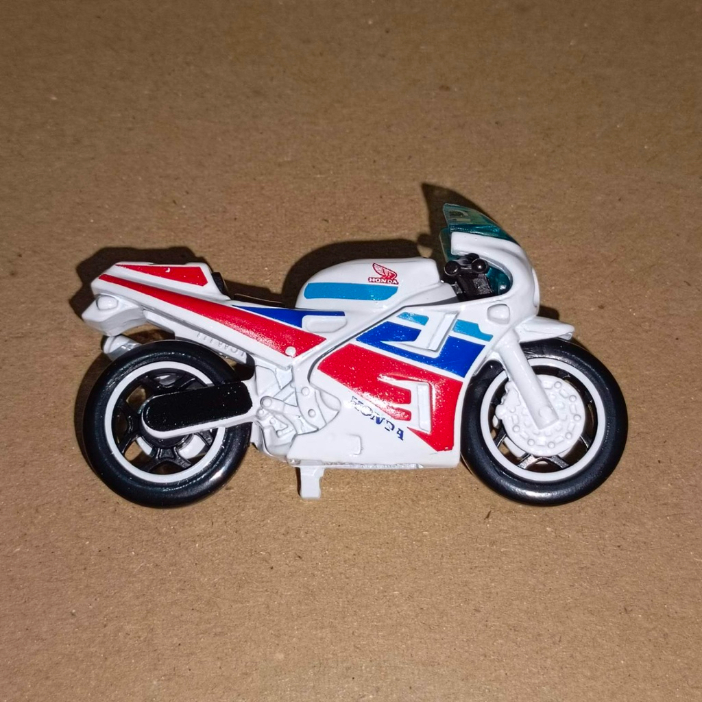 Xe Hot Wheels Honda VFR750R (RC30) | Shopee Việt Nam