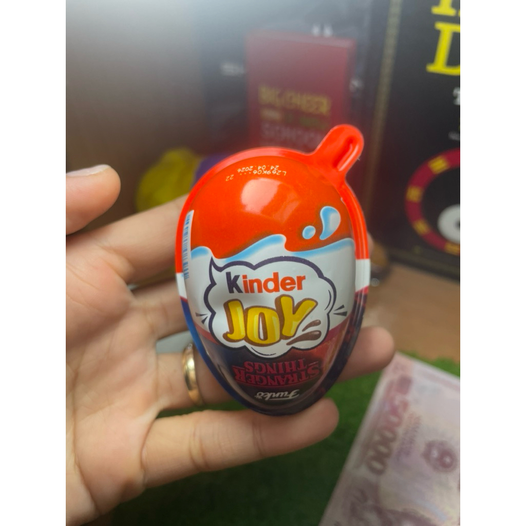 Trứng socola kinder joy Stranger Thing bản Đức | Shopee Việt Nam