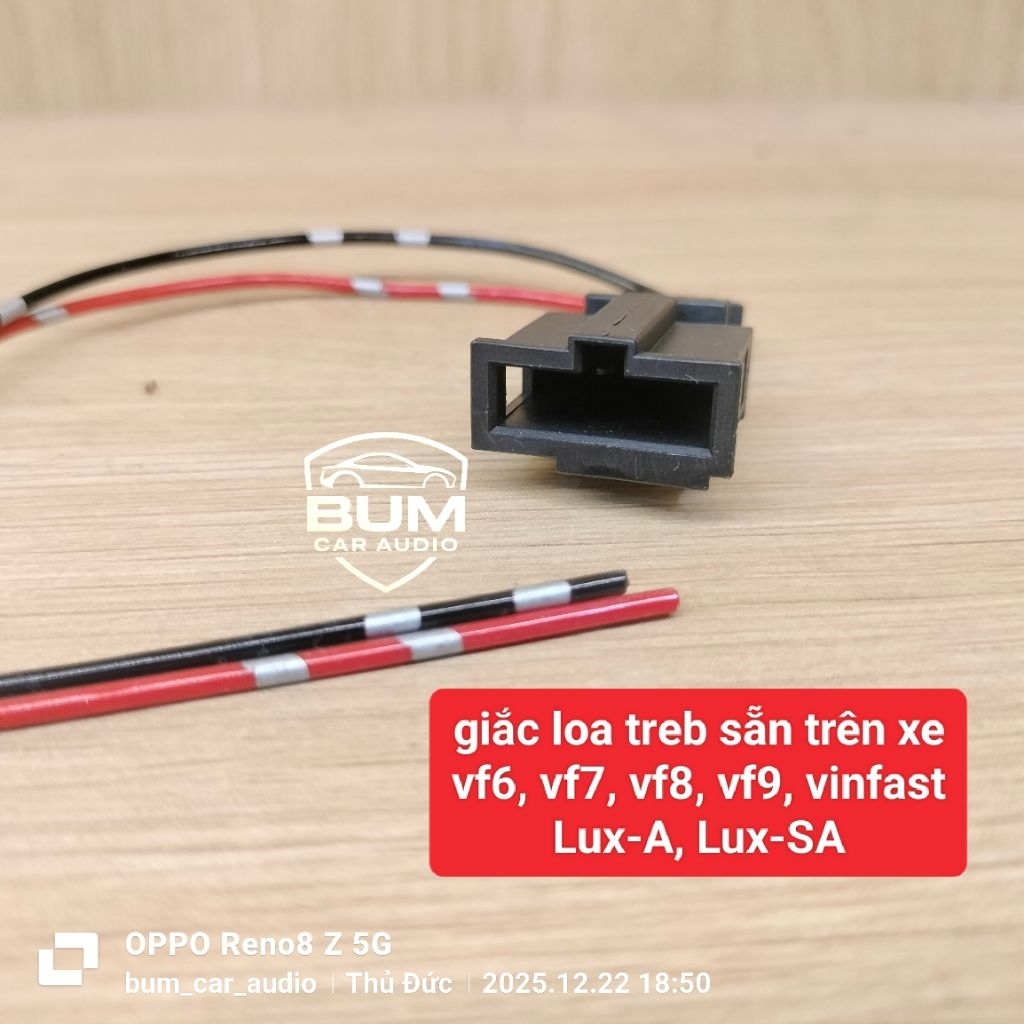 1 chiếc giắc chuyển cắm zin cho loa treb của các dòng xe Vinfast VF6 ...