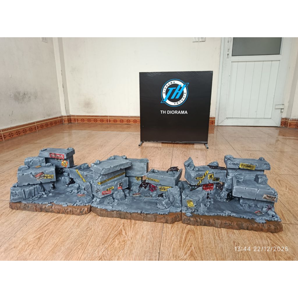 Sa bàn/ diorama city destroy trưng mô hình 1/12, 1/18 hoặc gundam ...