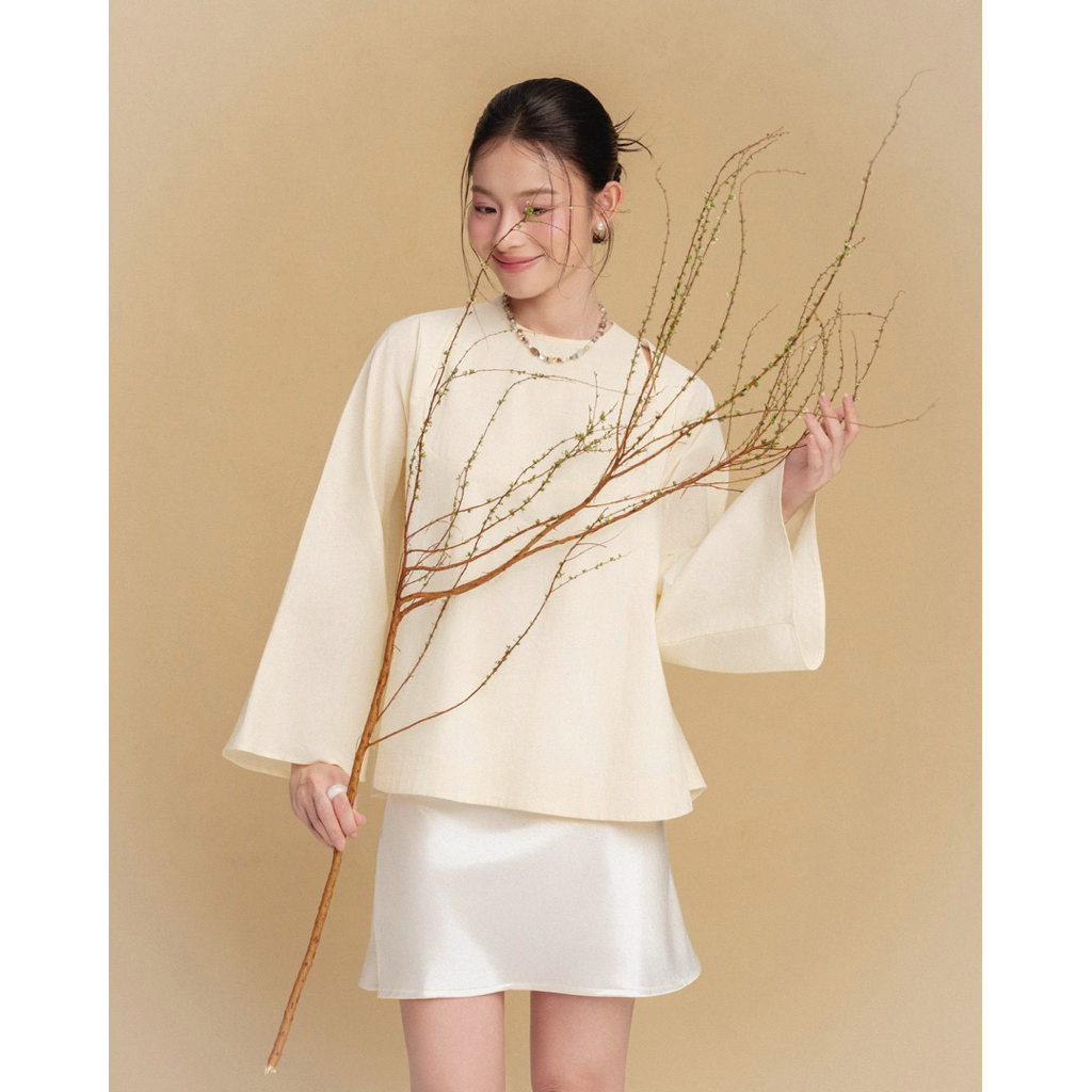 DOB - Áo linen tay dài loe cut-out vai dáng suông Loe Shirt | Shopee ...