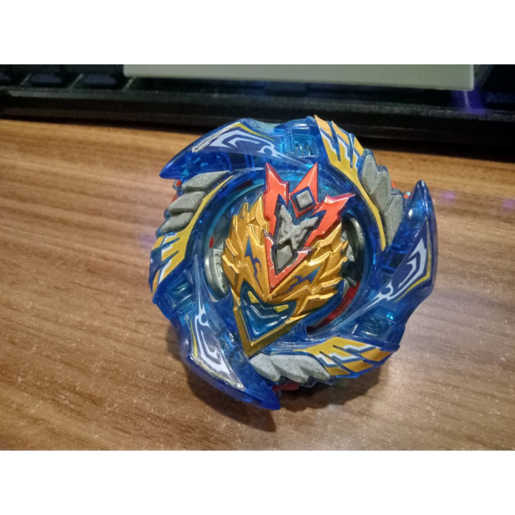 Con quay beyblade burst: Choz Valkyrie | Shopee Việt Nam