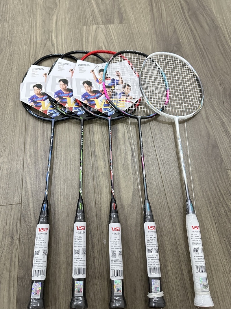 Vợt cầu lông VS Blade (7000/7200/7300/8300/Titan7) chính hãng, căng sẵn 11kg tặng kèm bao đựng ...