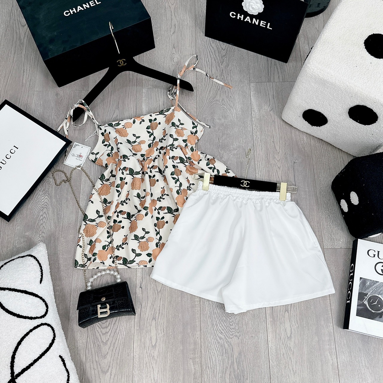 Set bộ babydoll gồm áo babydoll 2 dây thắt nơ kèm quần short trắng PANOSI - MÃ B773 | Shopee ...