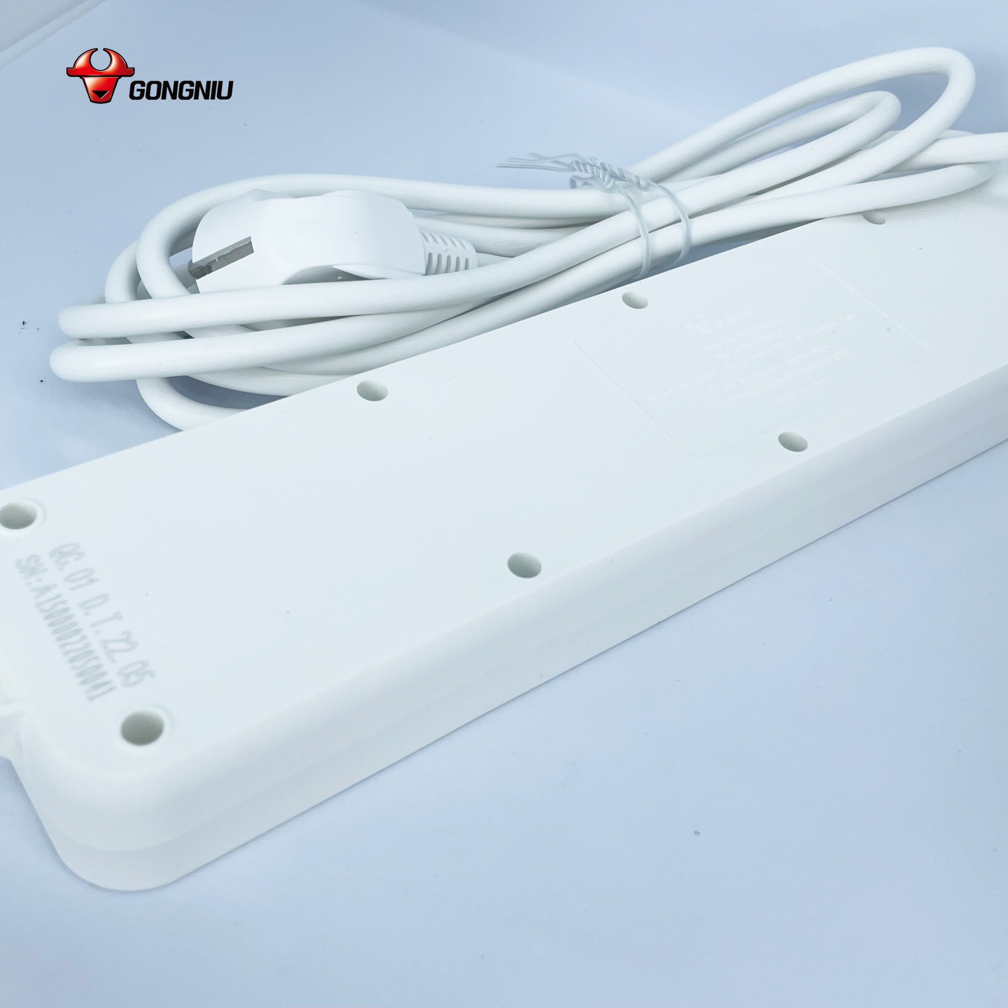 Ổ Cắm Điện Chống Cháy GONGNIU - 5 Ổ Đa Năng 1 Công Tắc – Công Suất 10A/250/2500W – N1050 ...