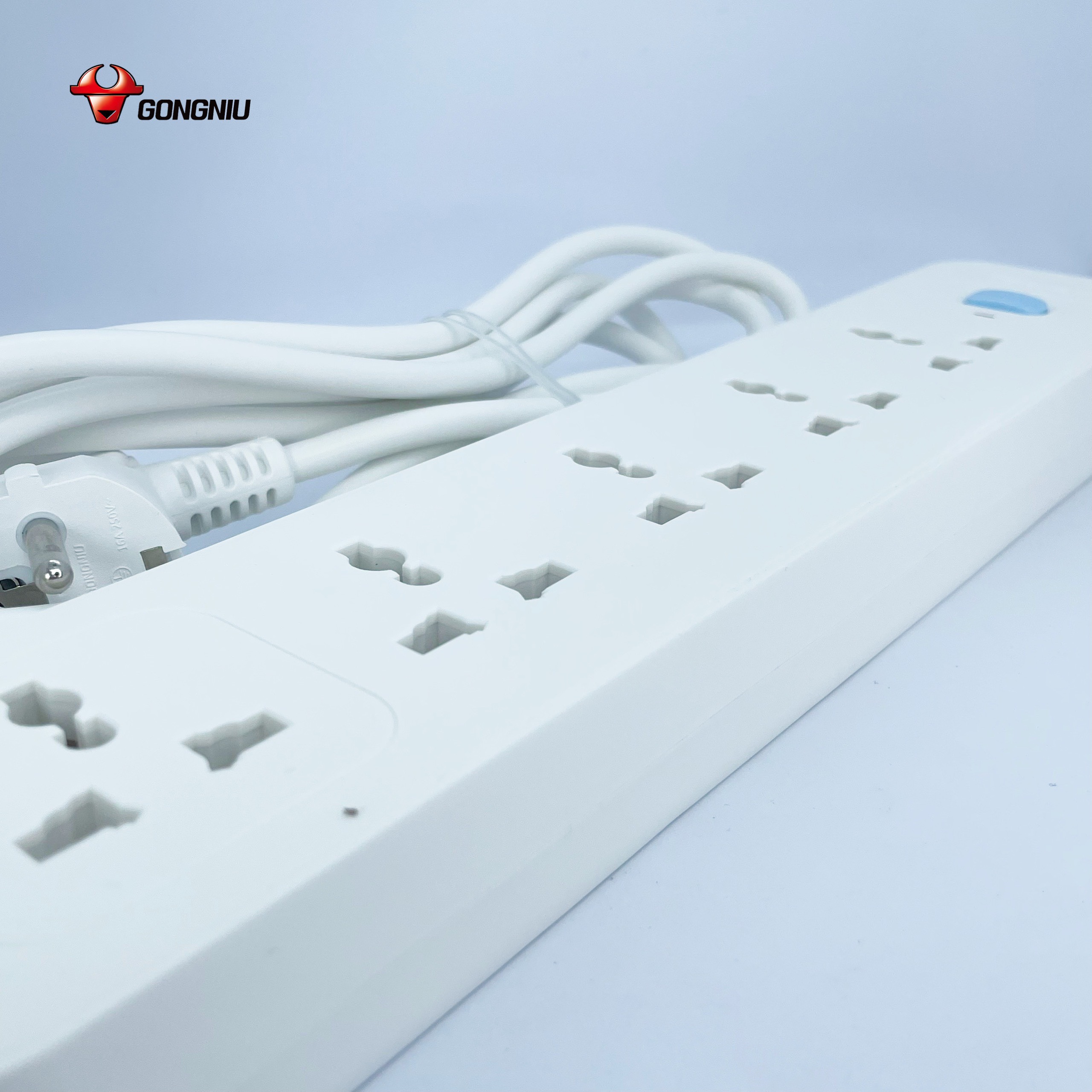 Ổ Cắm Điện Chống Cháy GONGNIU - 5 Ổ Đa Năng 1 Công Tắc – Công Suất 10A/250/2500W – N1050 ...