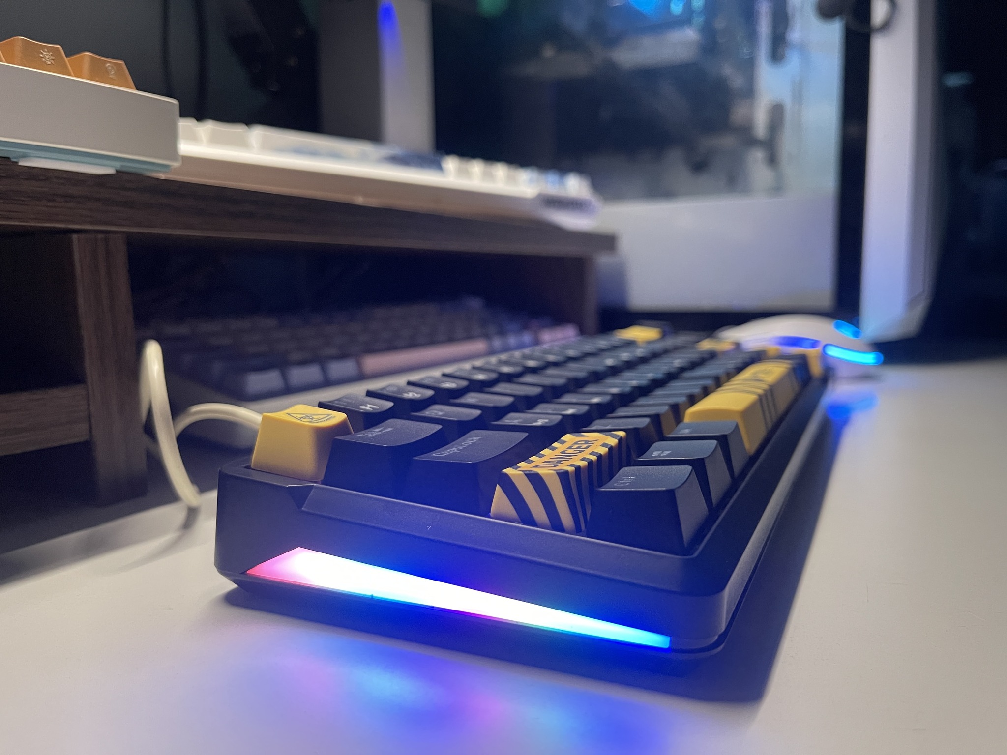Bàn phím cơ có núm META68 WEIKAV Red Switch | Shopee Việt Nam