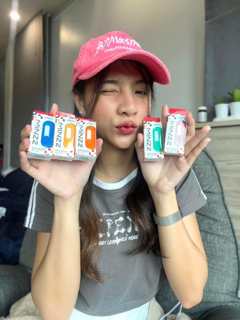 Ống hít mũi Minzz Thái Lan Tor Komkrit hương bạc hà ngọt ngào Chính Hãng | Shopee Việt Nam