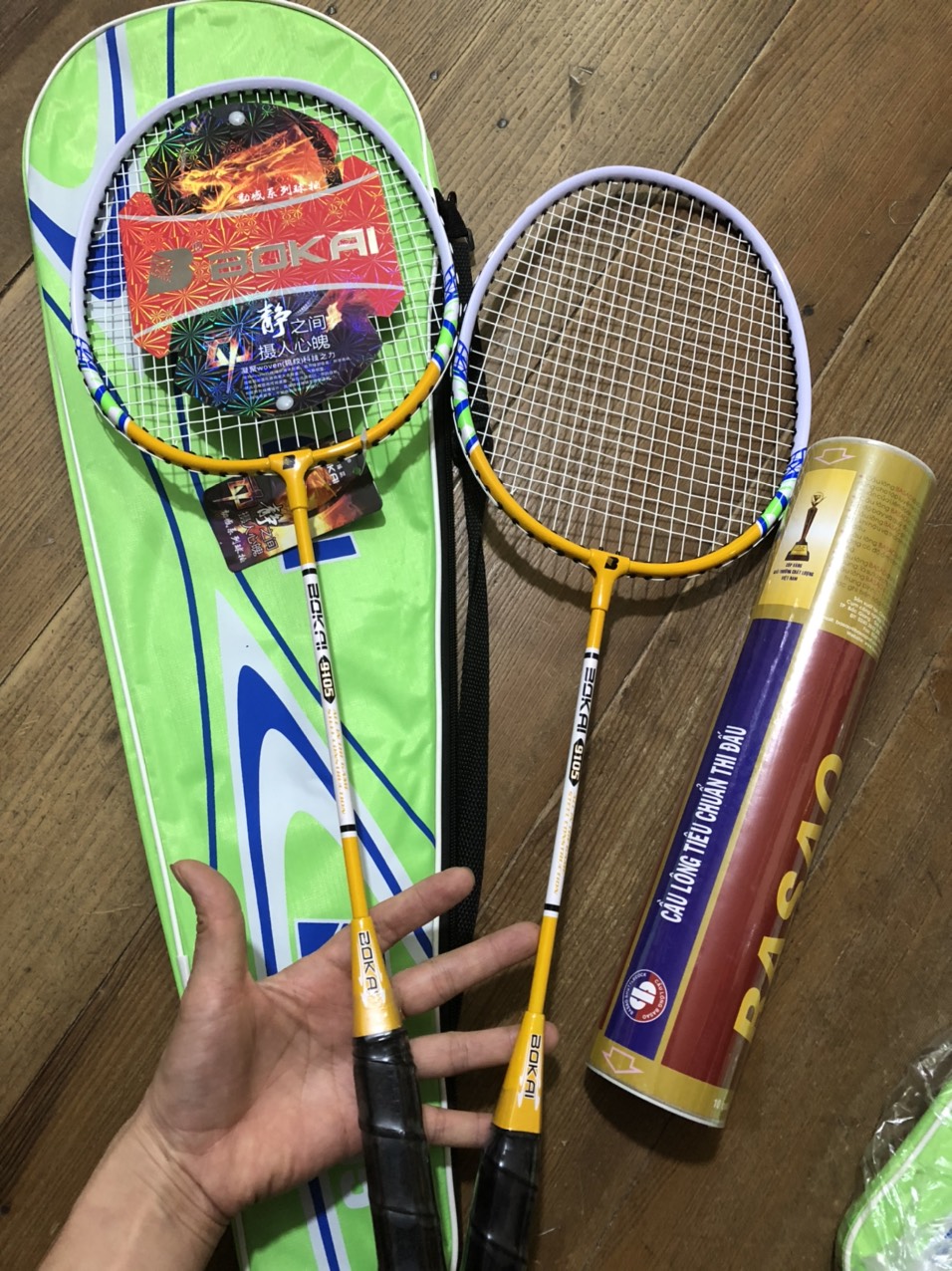 Combo bộ 2 cây Vợt Cầu Lông Bokai 9105 màu Vàng và đỏ tặng ngay hộp Cầu ...