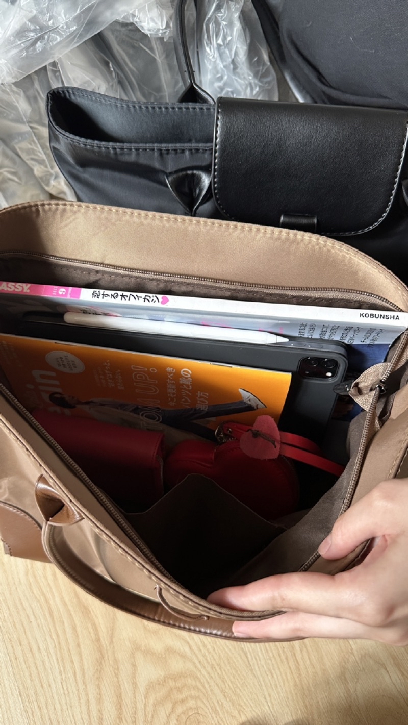 [ Tặng Kèm Charm ] Ameri あめり Tote Bag - Tote Vải Dù Phối Da Ameri ( Ouithebrand ) | Shopee Việt Nam