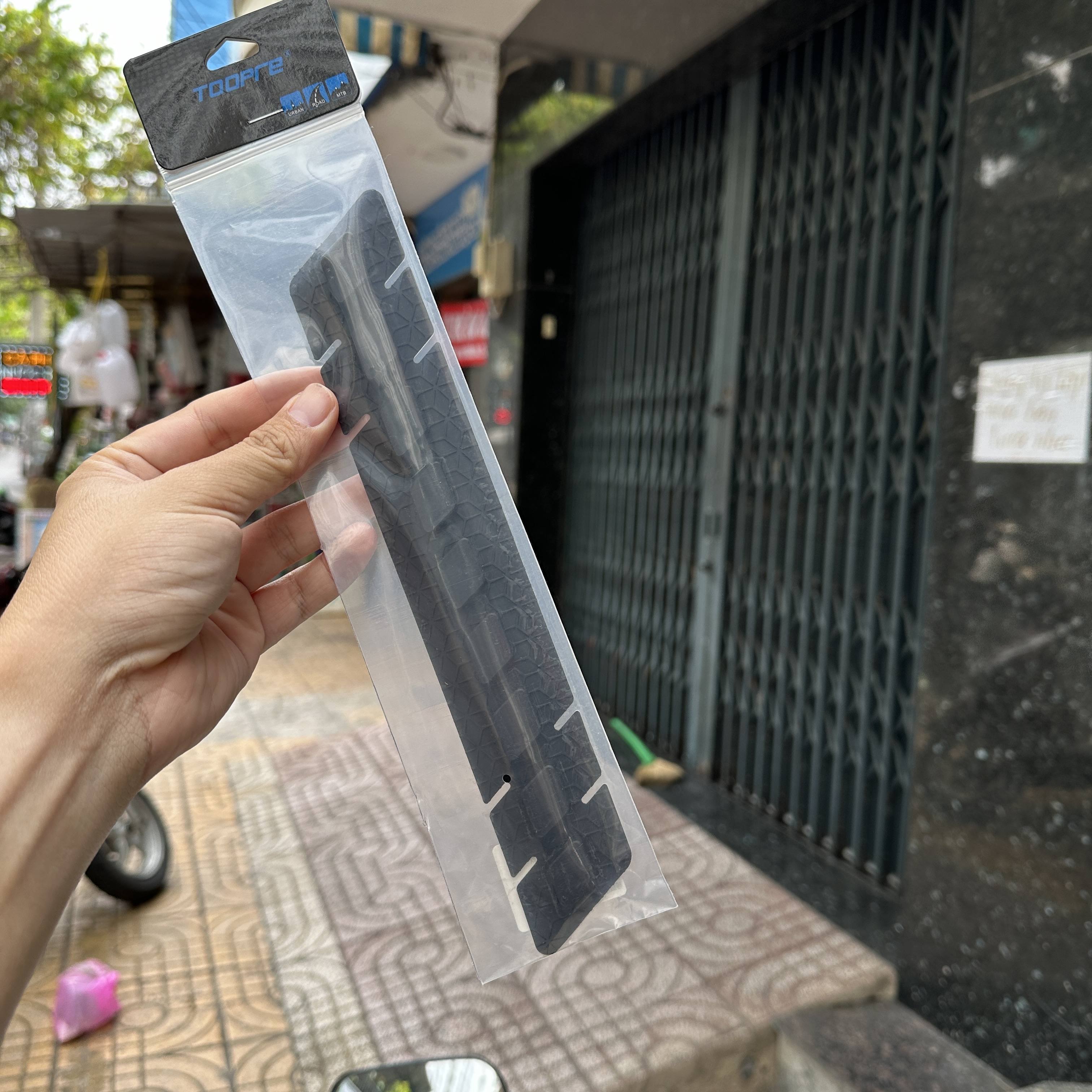 Tấm silicon dán sườn che sên chắn xích chống va đập dành cho xe đạp,xe ...