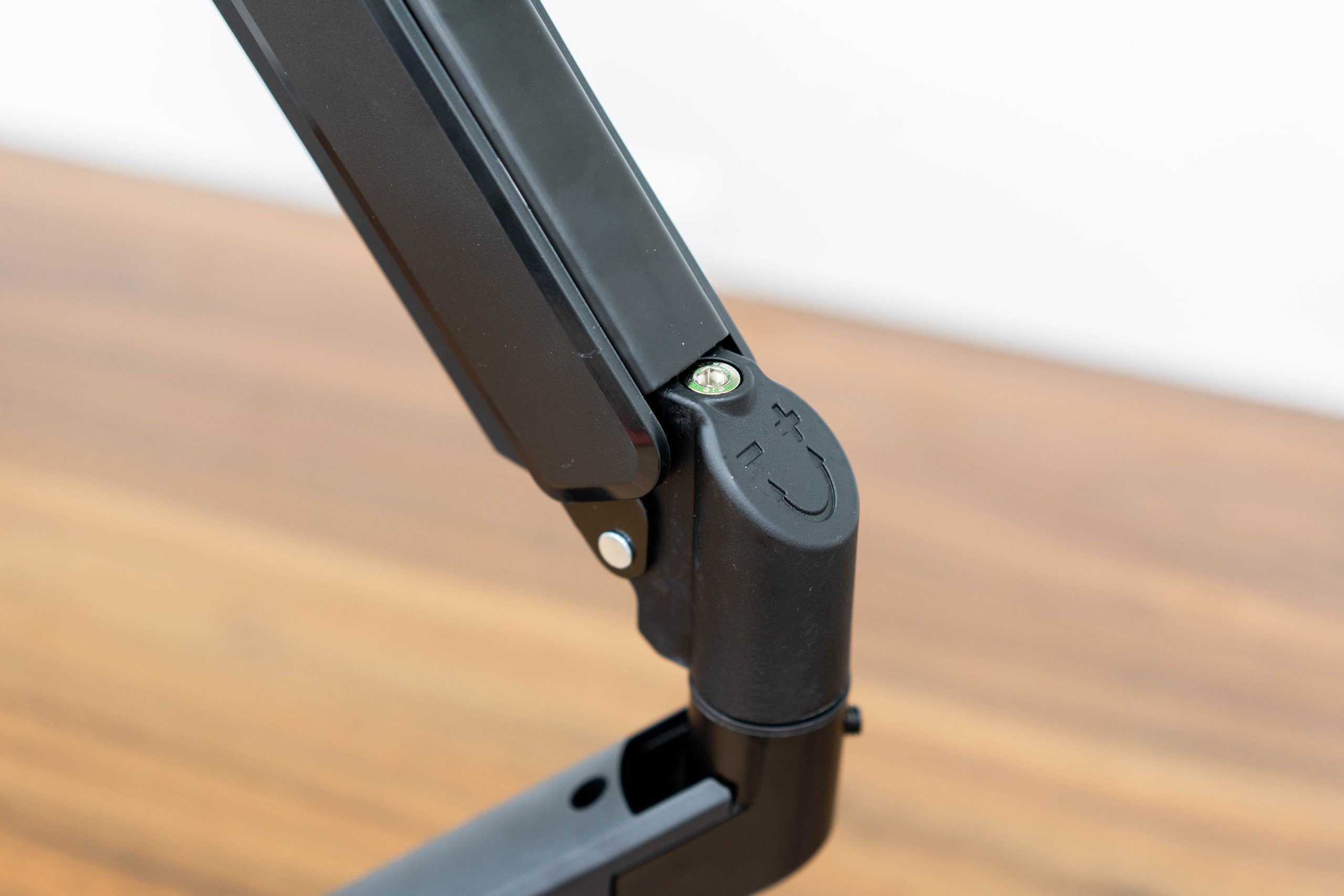 Arm Giá đỡ màn hình EDRA EMA7302 ( Hỗ trợ màn hình: 22 - 34 inch ...