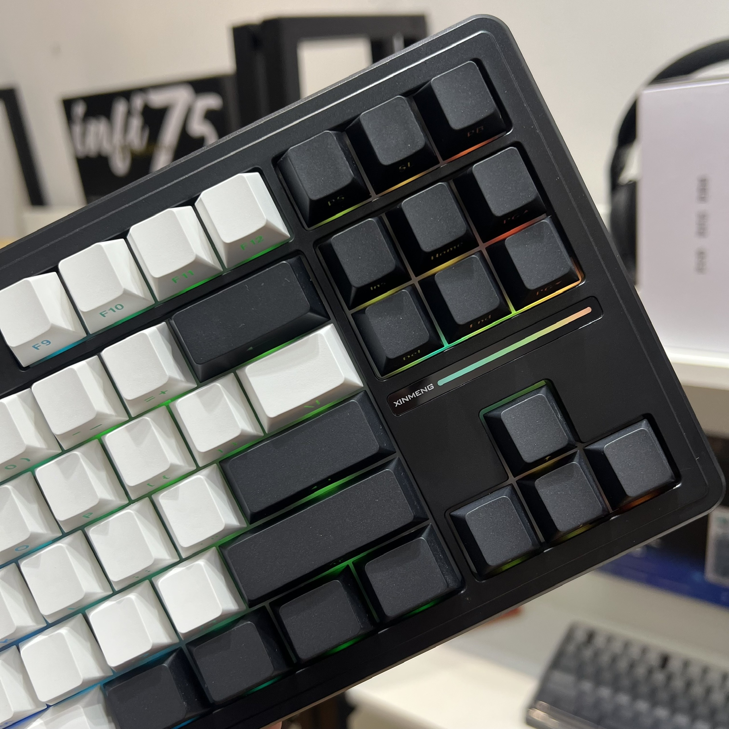 Bàn phím cơ Xinmeng M87 Pro V2 Mạch xuôi / 3 Mode / Led RGB / Hotswap ...